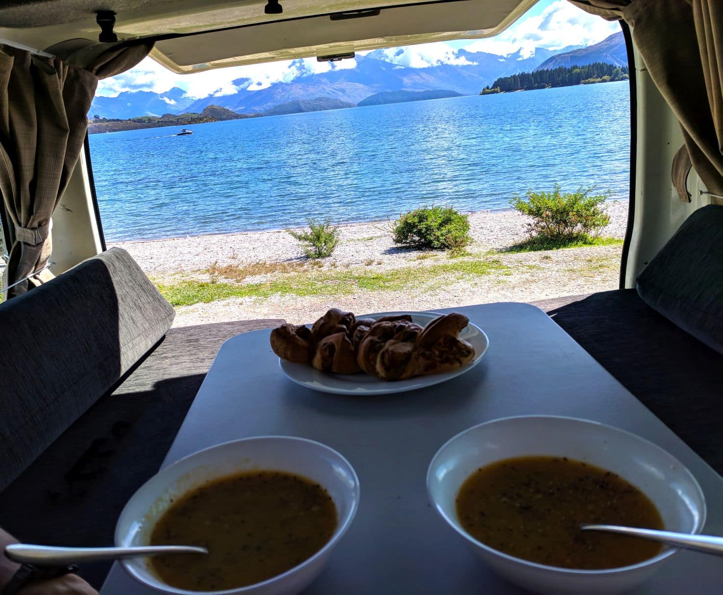 10 Tips You Need For Cooking In A Campervan | Faramagan
